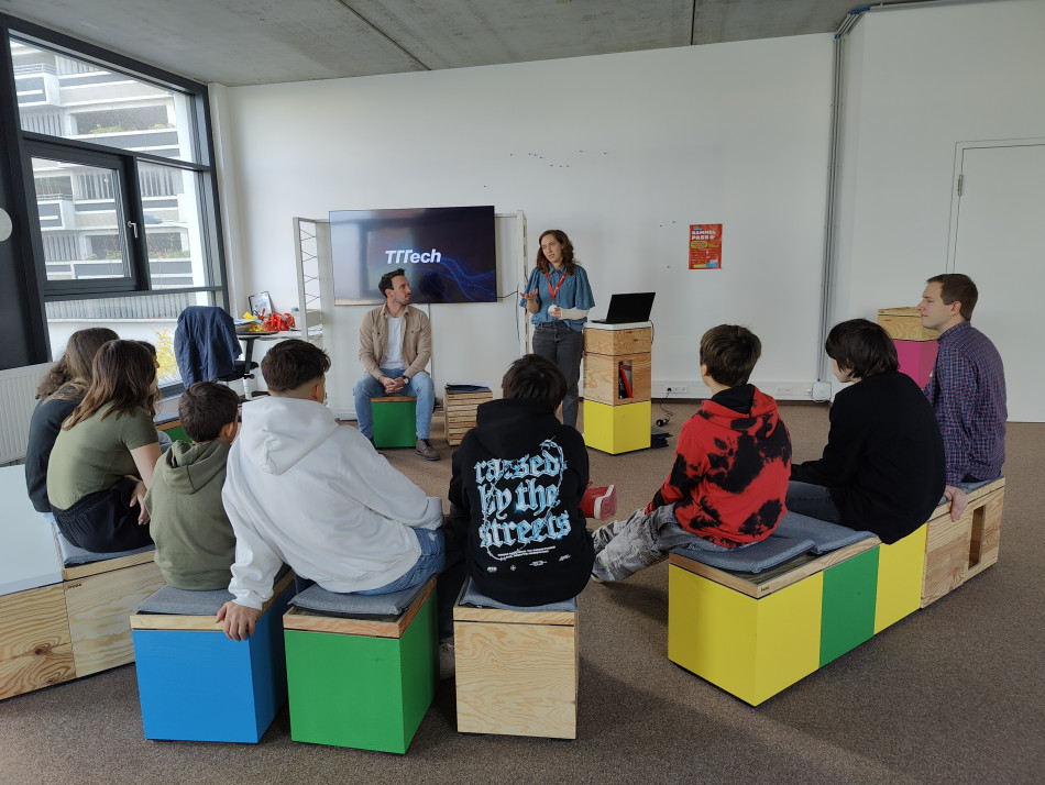 IT & ME: Kids learn about aerospace engineering - TTTECH